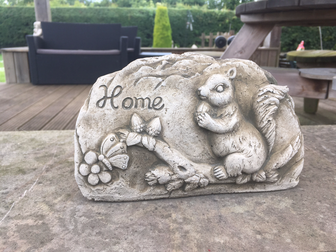 Squirrel Home Sign – Bow Garden Centre