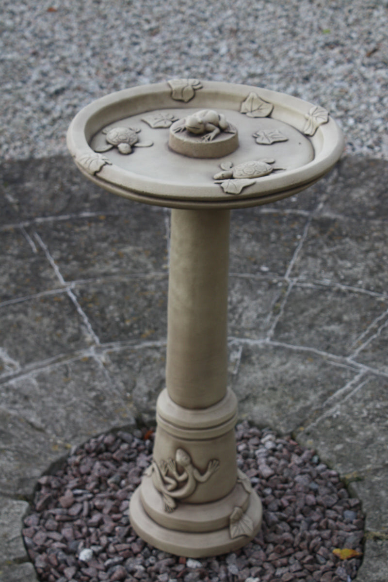Lizard Bird Bath – Bow Garden Centre
