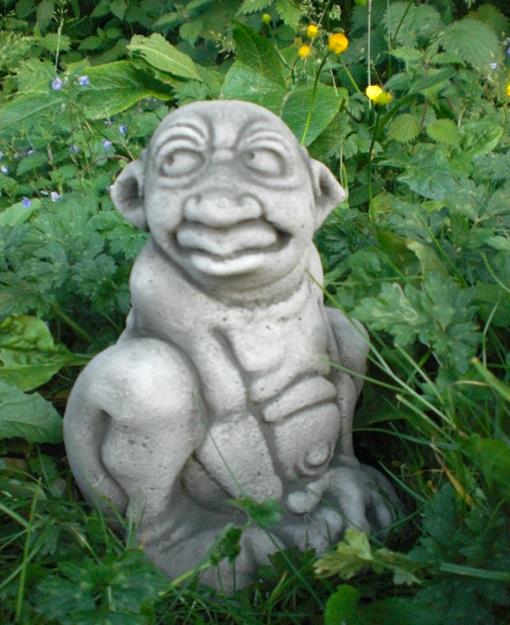Small Gargoyle – Bow Garden Centre